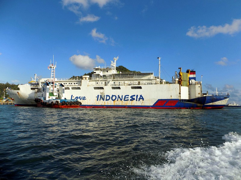 KM MADANI NUSANTARA - Ferry