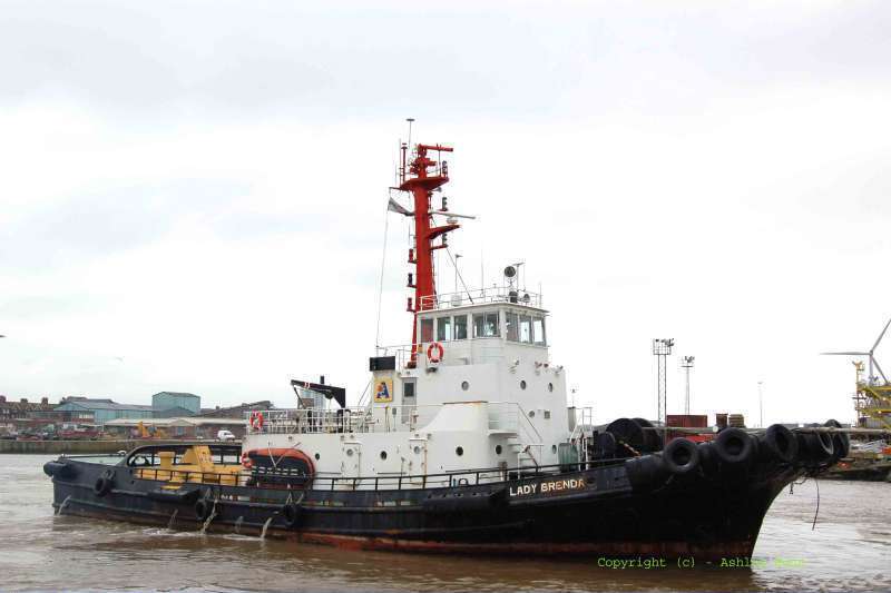 BRITISH - Tug