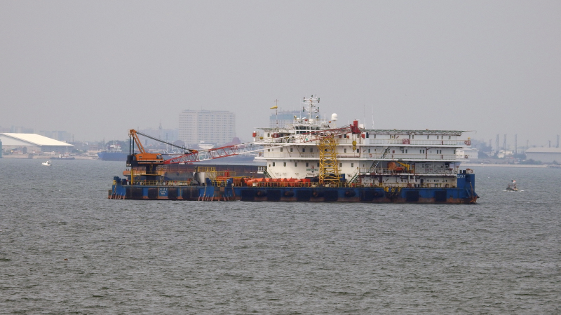 ZE AN 6 - Oil service / Accomodation