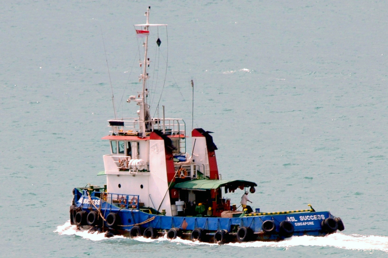 INDIANA DOLPHIN - Tug