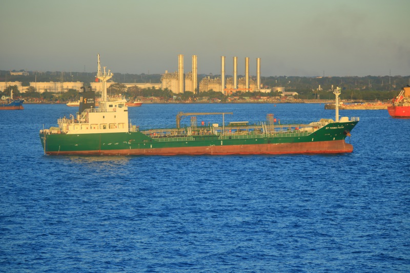 YOONA FAITH - Tanker / Small