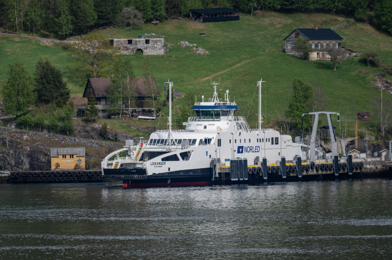LEIKANGER - Ferry