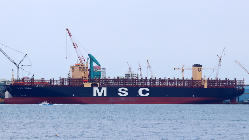MSC AZRA - Container / Suezmax